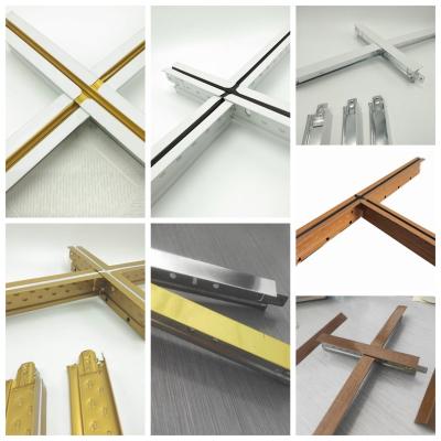 Cina 250 mm di larghezza PVC soffitto pannello Isolamento termico Titolo soffitto alto lucido in vendita