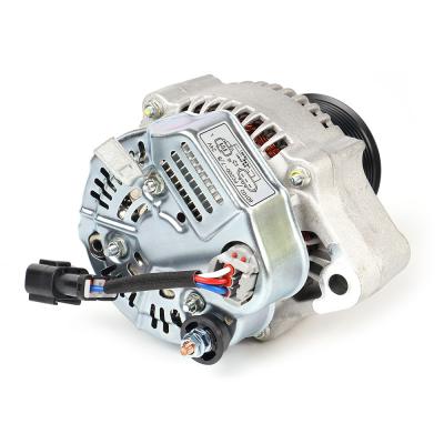 Cina Parti di motore diesel Komatsu Alternatore 24V per escavatore 6D102/S6D195 in vendita