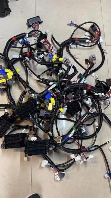 中国 コマツーPC200-6 PC200-7 6D102 20Y-06-24811用の掘削機外用キャビンのワイヤハース 販売のため