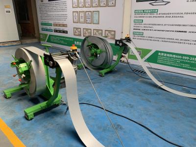 中国 プレハブの鉄骨フレームの家が付いている軽いゲージの鉄骨フレーム機械 販売のため