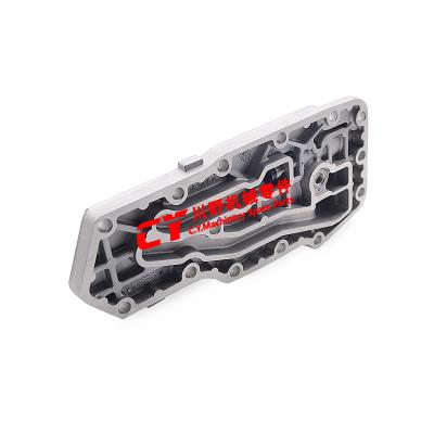 Cina 6735-61-2260 escavatore Oil Cooler Cover di 6D102 PC200-6 in vendita