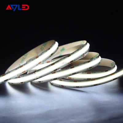 Cina 16.4ft COB LED Strip 2700K 3000K 4000K 6500K CRI 90+ LED Light Strip 528LED/M in vendita