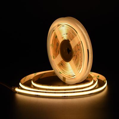 Cina 180° angolo del fascio 2700K-6500K IP67 IP20 CCT COB LED Strip per luminosità uniforme in vendita