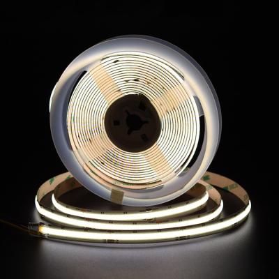 中国 ADLED 640チップス コブ LED ストライプライト 調節可能 3色 柔軟 CE Rohs Cct 販売のため