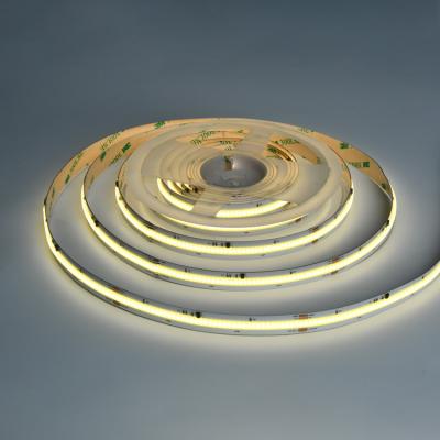 Cina Striscia LED COB sintonizzabile in bianco dinamico 24V uscita luminosa senza soluzione di continuità opzioni bianche vibranti illuminazione lineare in vendita