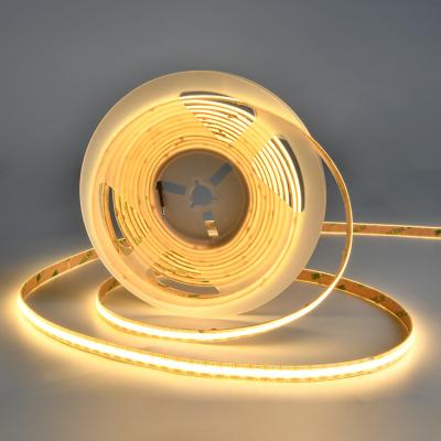 China Equilibrando a queda de voltagem DC12V 528led/M COB Led Strip com 3000K temperatura de cor IP20 classificado à venda