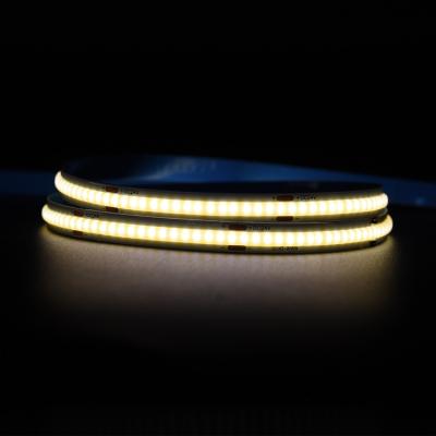 Cina Flessibile COB LED Strip Light con 320 LED in 3000K 4000K o 6500K CE e RoHS certificato 24V o 12V in vendita