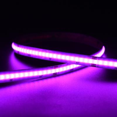 China RGB COB LED Strip 24V 630LEDs/M Alta densidade Soft Flexible COB RGB LED Light à venda