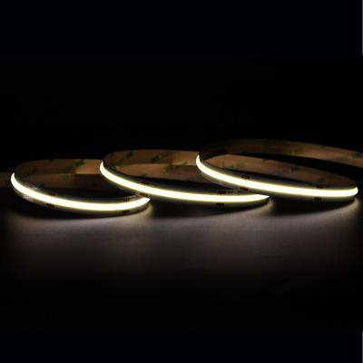 Cina 10 mm di larghezza COB LED Strip con 528 chip per metro lunghezze personalizzate in vendita