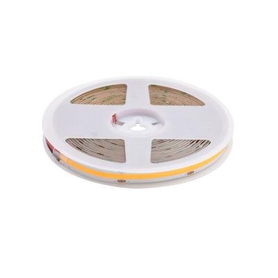 中国 8mm 幅 5M 長さ フリーカット 高密度 飾り付け 照明 柔軟 白い コブ LED ストライプ 販売のため
