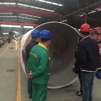 China De geperforeerde Roestvrij staal Gelaste Buis onthardde 0.4mm Dikte Te koop