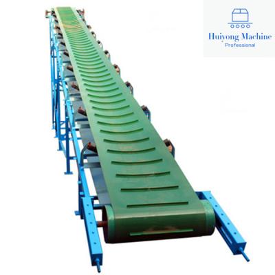 Cina Trimmer Tube Belt Conveyor Small movable conveyors with large capacity can tilt, move and climb in vendita