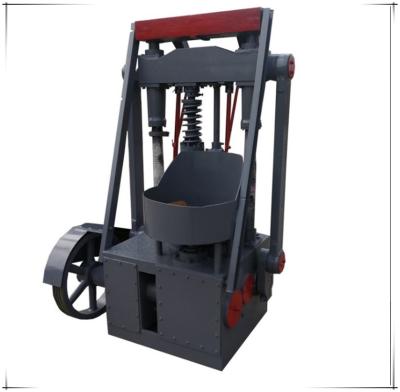 China 2021 Long Burning BBQ Charcoal Briquettes From Honeycomb Press Briquette Making Machine à venda