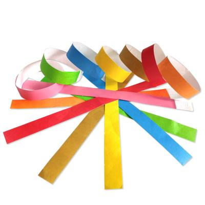 中国 配列番号 文字列コード 防水型 タイベック紙の腕帯 祭り用 イベント用 印刷用 紙のブレスレット 販売のため