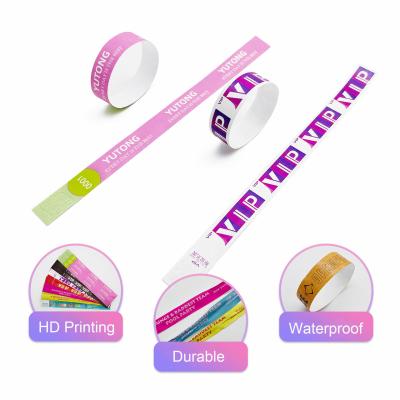 中国 プリント可能な Tyvek 紙の腕帯 祭りのイベント パーソナライズ可能 耐久性 販売のため