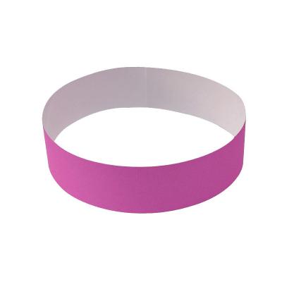 中国 カスタムVIP紙 防水タイベック素材の配列番号のブレスレット 販売のため