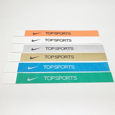 China Adjustable Size Tyvek Paper Wristbands Waterproof Heat Resistant for Event Management for sale