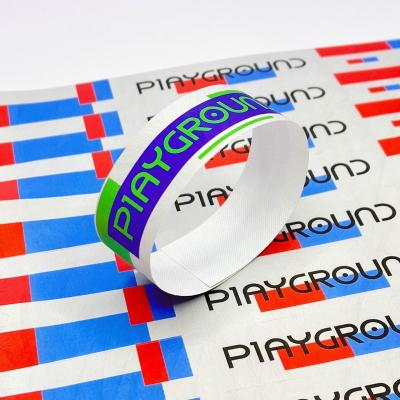 中国 防水 オーダーメイド ロゴ プリント イベント パーティー 会議 アクセス コントロール ための Tyvek 紙の腕帯 販売のため