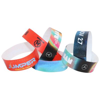 中国 イベントVIPパーティミーティングアクセス制御のための調整可能なTyvek紙の腕帯 販売のため