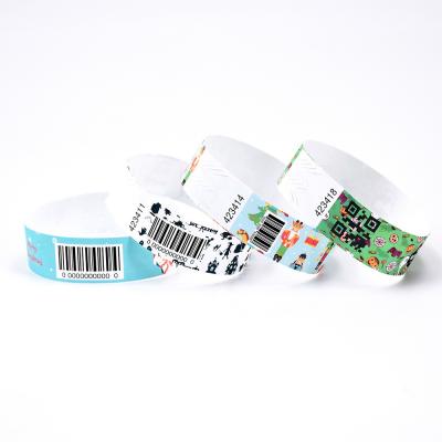 China Full Color Printing Tyvek Paper Wristbands with Waterproof Diverse Color Options for sale
