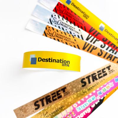 China Aangepaste Holografische Polsbandjes met Aangepaste Logo en Tekst Bedrukking voor Evenementen Te koop