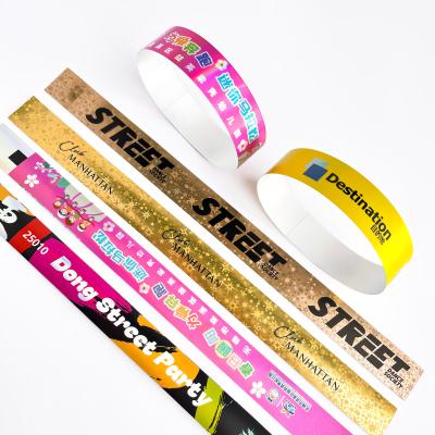 China Aangepaste Holografische Polsbandjes met Aangepaste Logo en Tekst Bedrukking voor Evenementen Te koop