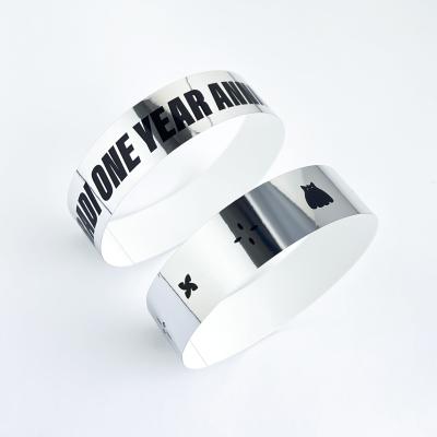 China Find the Perfect Glitter Party Wristbands for Your Guests for sale