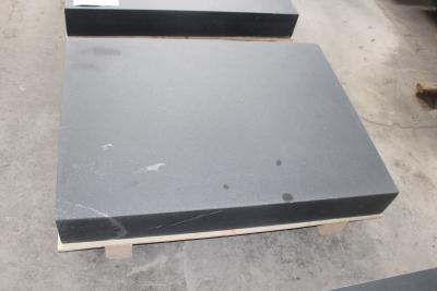 Cina piatto d'avvolgimento piano nero della superficie del granito di 1200x800mm in vendita