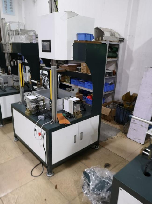 Automatisch Vouwend de Dringende Machine van de giftdoos/van de Luchtbellenpers Elektrisch Gedreven Type 1