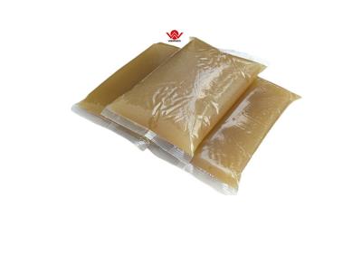 Cina Ambrato leggero, secca veloce, adesivi a caldo, colla / gelatina calda per la collazione della carta in vendita