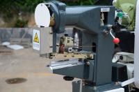 China Box Corner Pasting Machine / Semiautomatic Corner Pasting Machine for sale