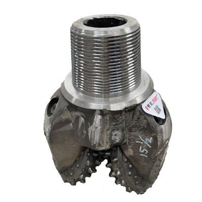 Cina 394mm 393.7mm IADC537 Tricone Rock Drill Bit per la perforazione di pozzi di petrolio in vendita