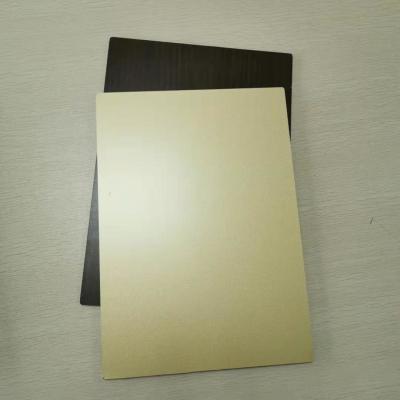 Cina Bene durevole ricoprente di colore brillante dorato composito di alluminio del pannello della parete divisoria 3mm in vendita