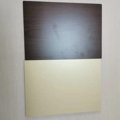 Cina Bene durevole ricoprente di colore brillante dorato composito di alluminio del pannello della parete divisoria 3mm in vendita