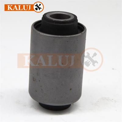 Cina 54560-2S600 54560-8B500 Busta del braccio inferiore Ni-ssan D22 in vendita