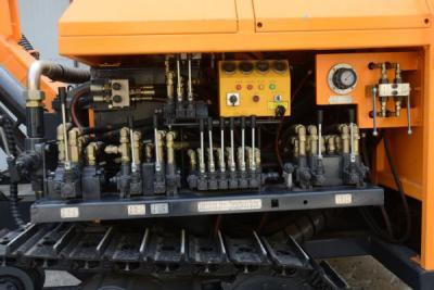 China Hard Rock Hydraulic Crawler Drilling Machine / Durable Rock Drill Truck for sale