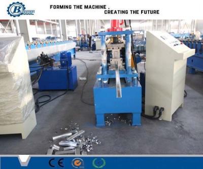 Cina Rotolo dello sportello di alta precisione che forma macchina con il sistema di SpA per la lamiera di acciaio di alluminio in vendita