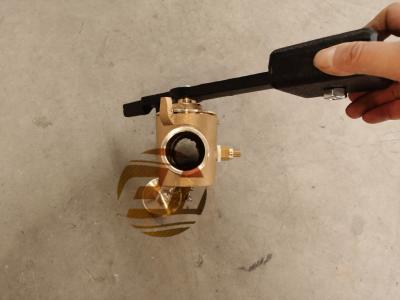 China SELF-CLOSING VALVE FOR TANK SOUNDING. WITH VENT VALVE. MODEL-FH-40A  MATERIAL - BRONZE for sale