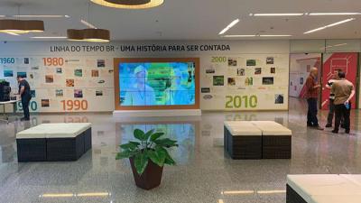 Cina parete LCD senza cuciture dell'incastonatura di 16.7M Color TFT 0.88mm video in vendita