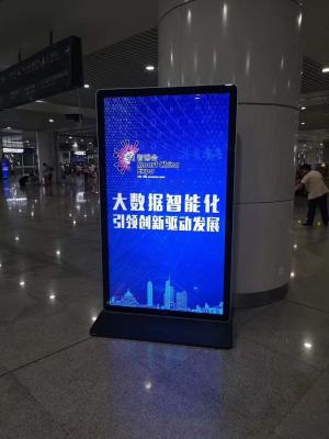 Cina chiosco LCD autonomo dell'interno del manifesto del contrassegno LED di 4K Digital con controllo di USB Wifi in vendita