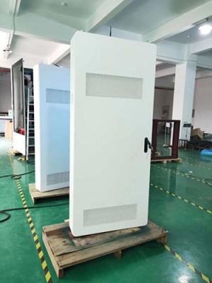 China Ecrã LCD à prova d'água de 55 polegadas 3840x2160, 2500 Nits para mercado do Médio Oriente à venda