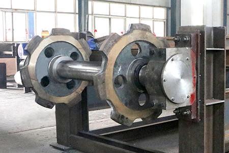 에이프론 공급기 미륜