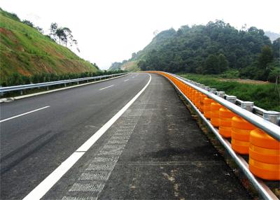Cina Guardavia girante della strada arancio antiurto per le sezioni di strada pericolose in vendita
