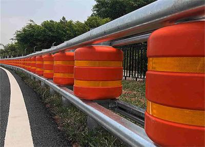 China Wegveiligheid die EVA Roller Barrels Anti Corrosion-Rolbarrière voor de Uitvoer drijven Te koop
