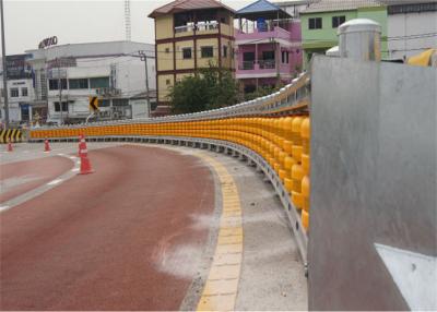 China Veiligheid van het wegverkeer EVA Emmers Rolling Barrier Guardrail Anti Crash Te koop