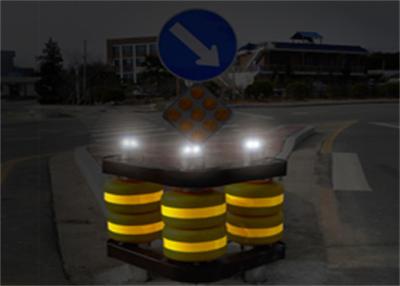 China De Rolling Barrière van EVA Roller System Guardrail Crash van de Verkeersveiligheidsoprijlaan Te koop