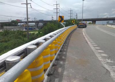 China EVA-materiaal Anti-crash Guardrail Safety Highway Roller Barrier Uitbreidbaar Te koop