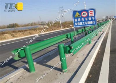 China Gegalvaniseerde stalen barrière Vervaardiger W Beam Guardrail voor de veiligheid van de snelweg Te koop