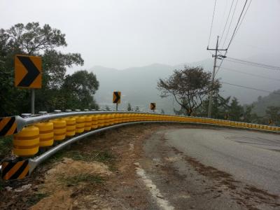 China High Corrosion Resistance Highway Guardrail Roll Forming Machine for Highways Construction Sites for sale