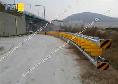 China Barandilla de las instalaciones de transporte de la barrera de desplome del rodillo de la galvanización de la inmersión caliente en venta